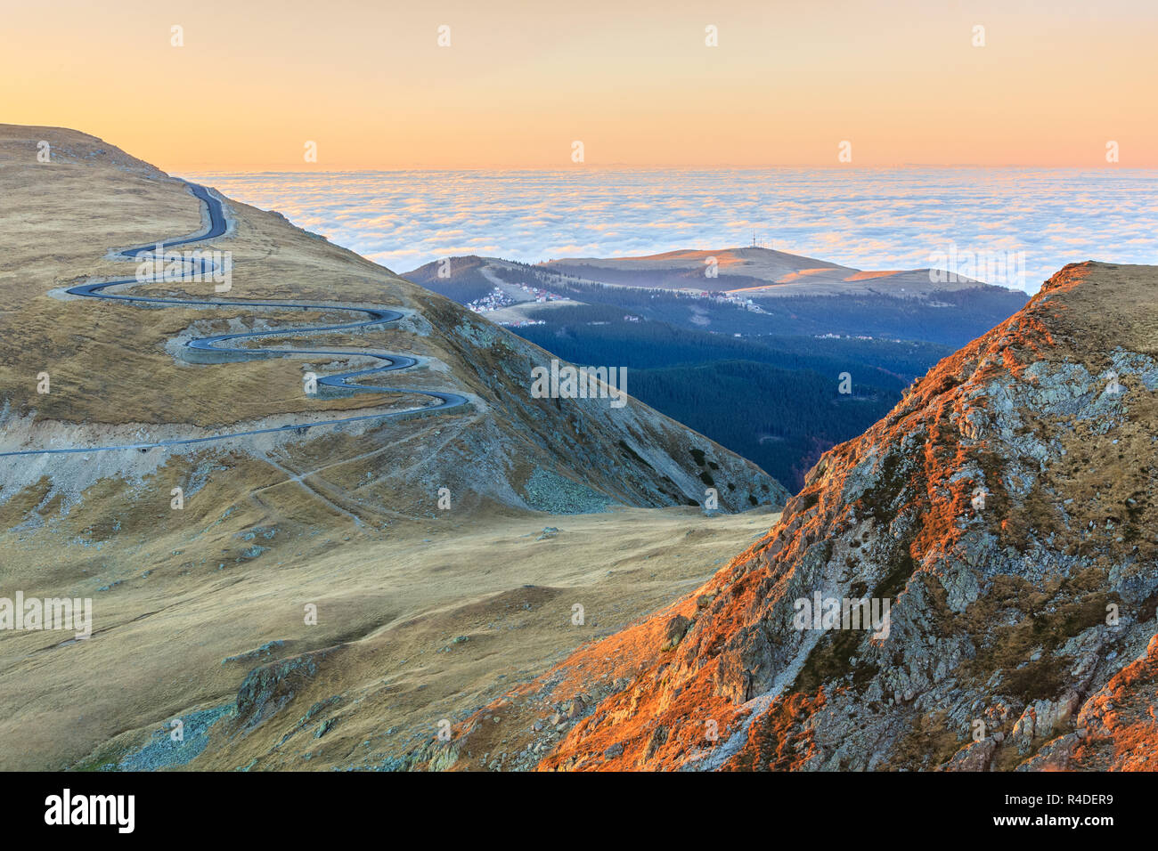 Transalpina highway romania hi-res stock photography and images - Alamy