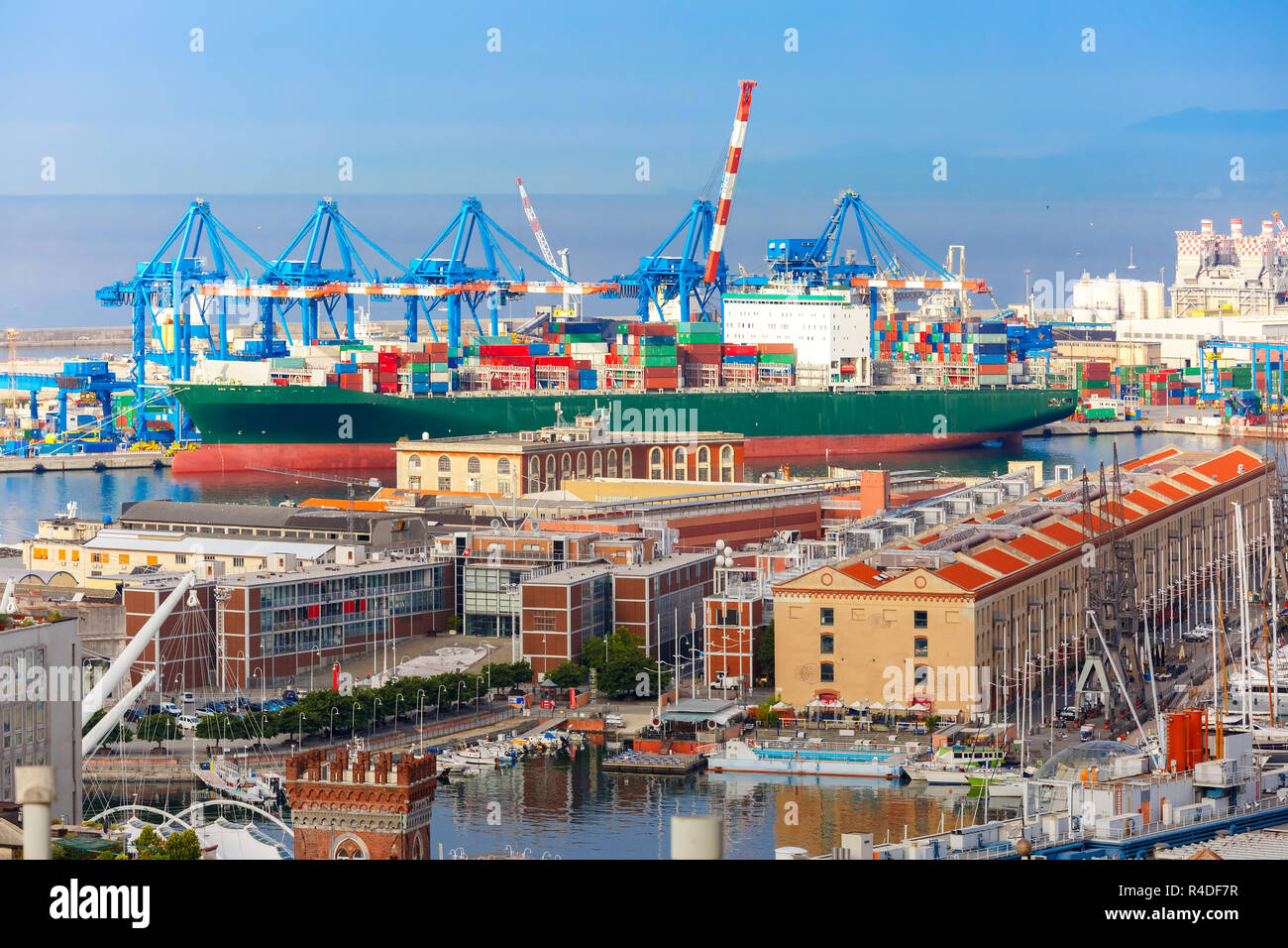 Porto Antico Genova, Genoa, Italy Stock Photo - Alamy