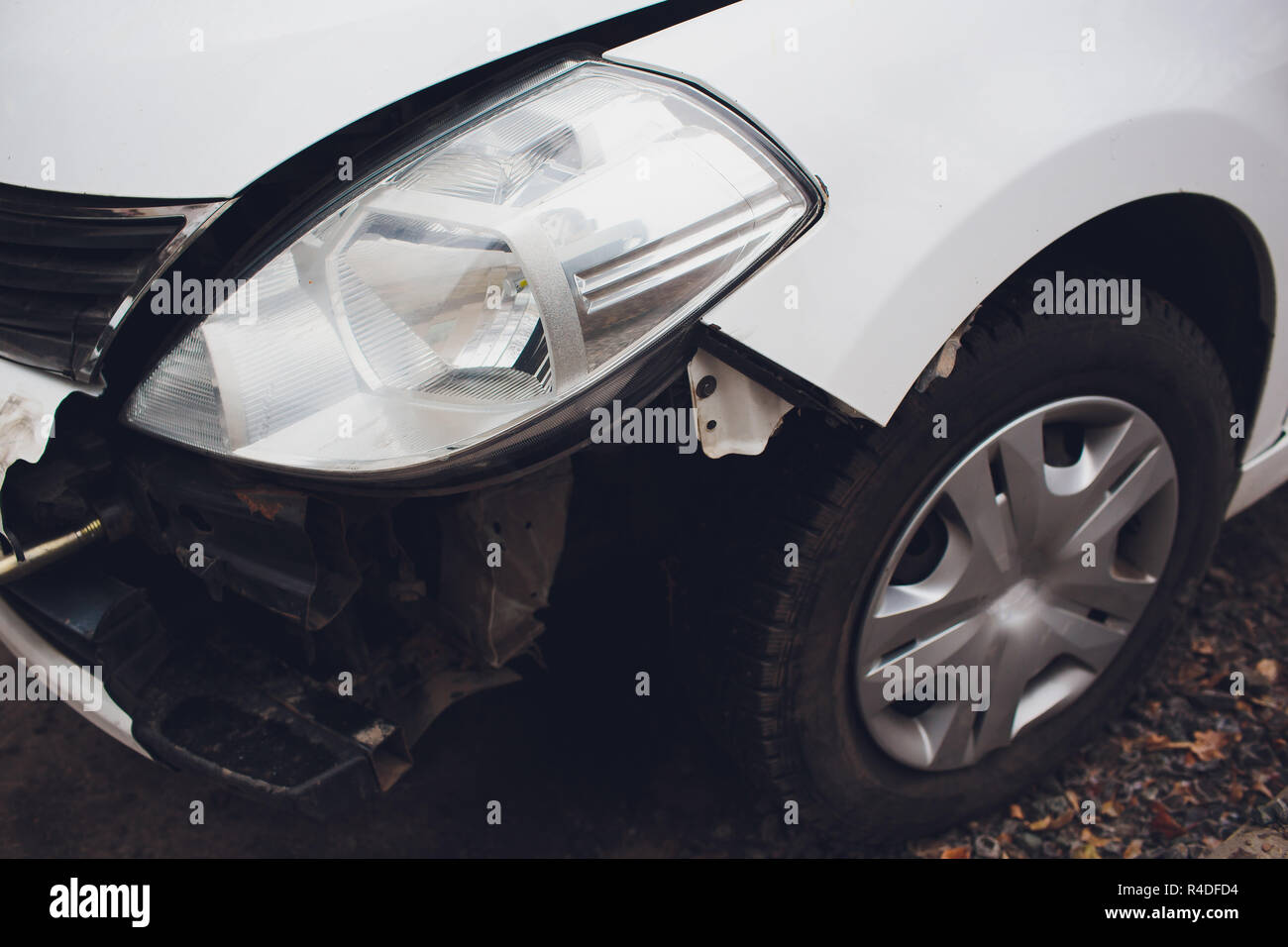 Front view close up of a crashed car Stock Photo - Alamy