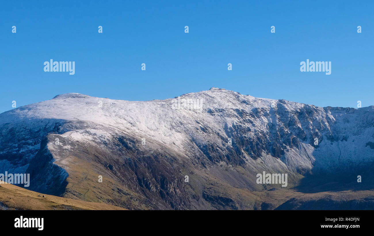 Snowdon in winter hi-res stock photography and images - Alamy