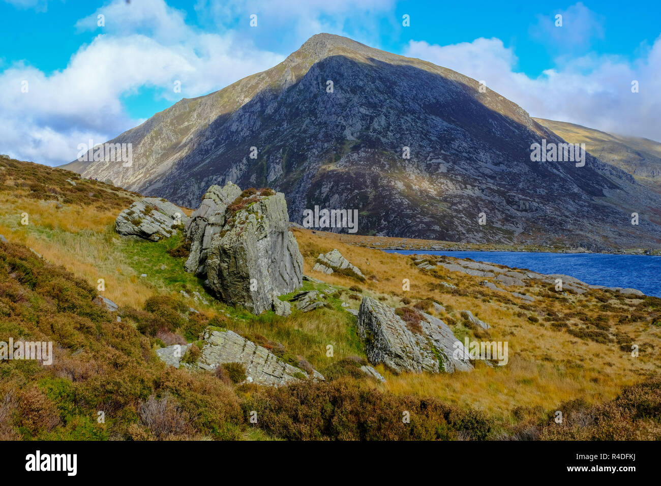 View carneddau mountains hi-res stock photography and images - Alamy