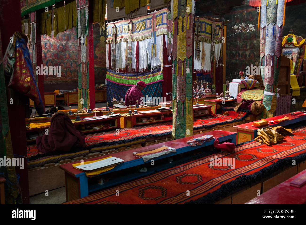 Ladakhi instruments hi-res stock photography and images - Alamy