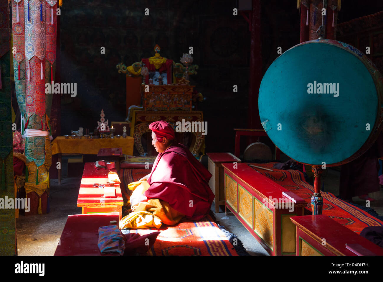 Ladakhi instruments hi-res stock photography and images - Alamy