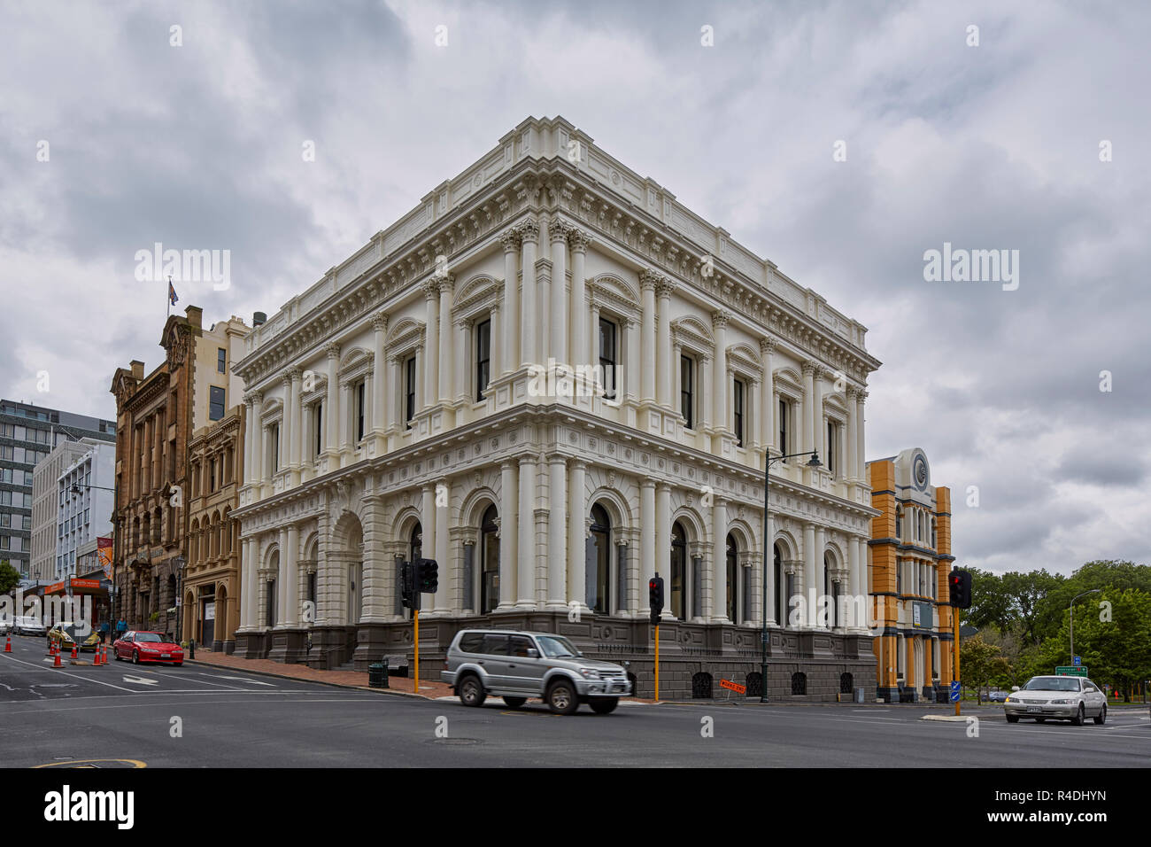 Former bank building hi-res stock photography and images - Alamy