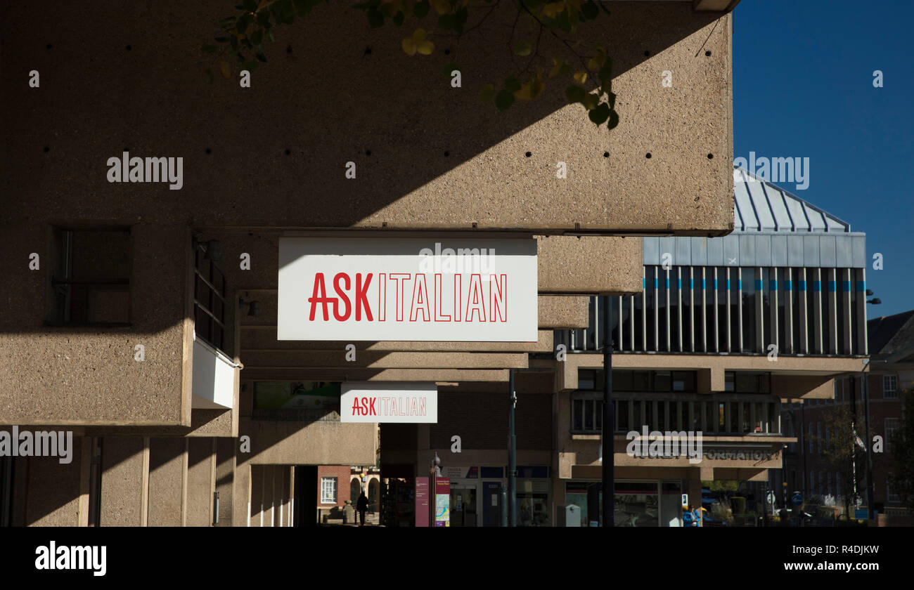 Ask italian signage hi-res stock photography and images - Alamy
