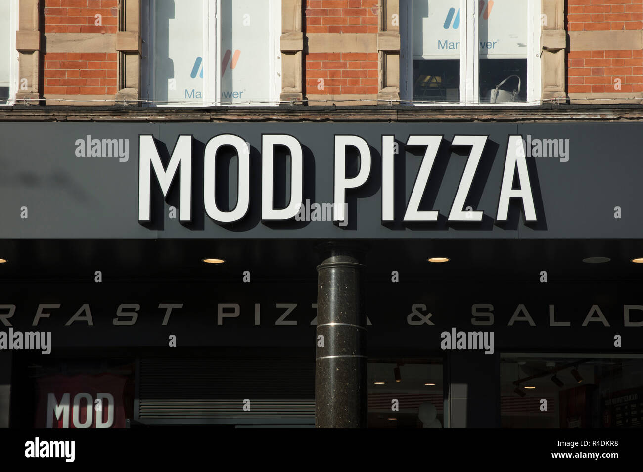 Mod pizza hi-res stock photography and images - Alamy