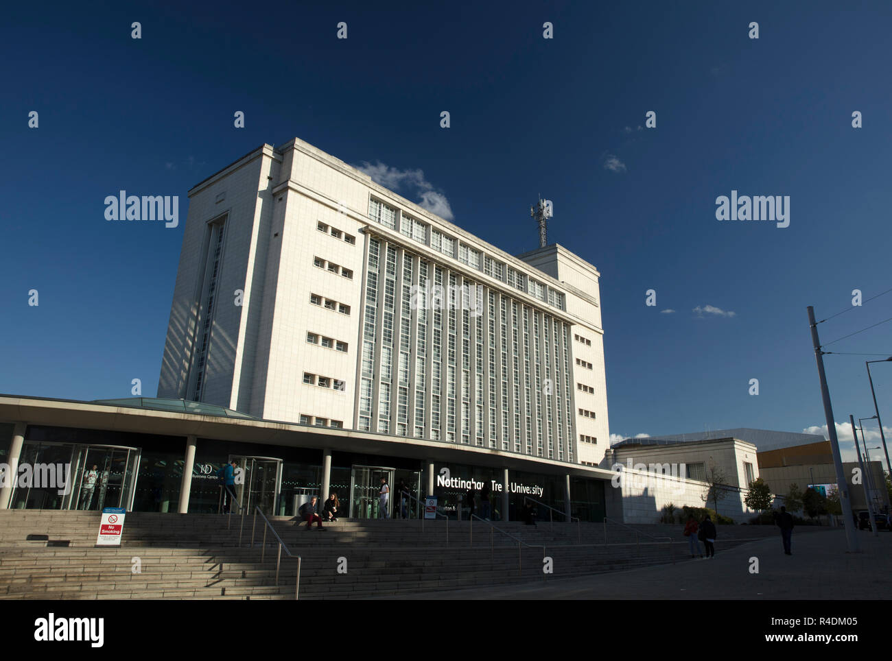 University of nottingham business school hi-res stock photography and ...