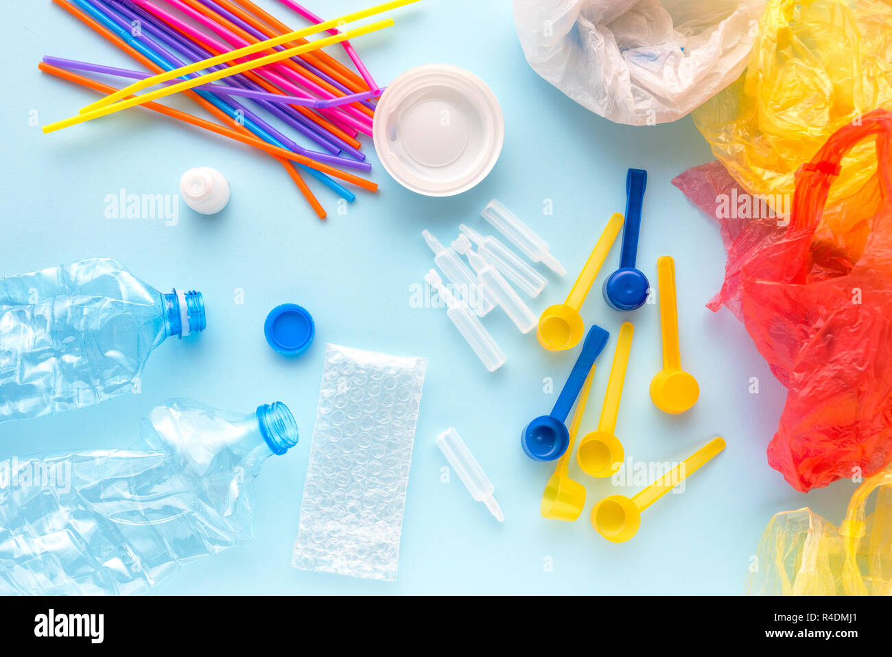 Collection of plastic objects hi-res stock photography and images - Alamy