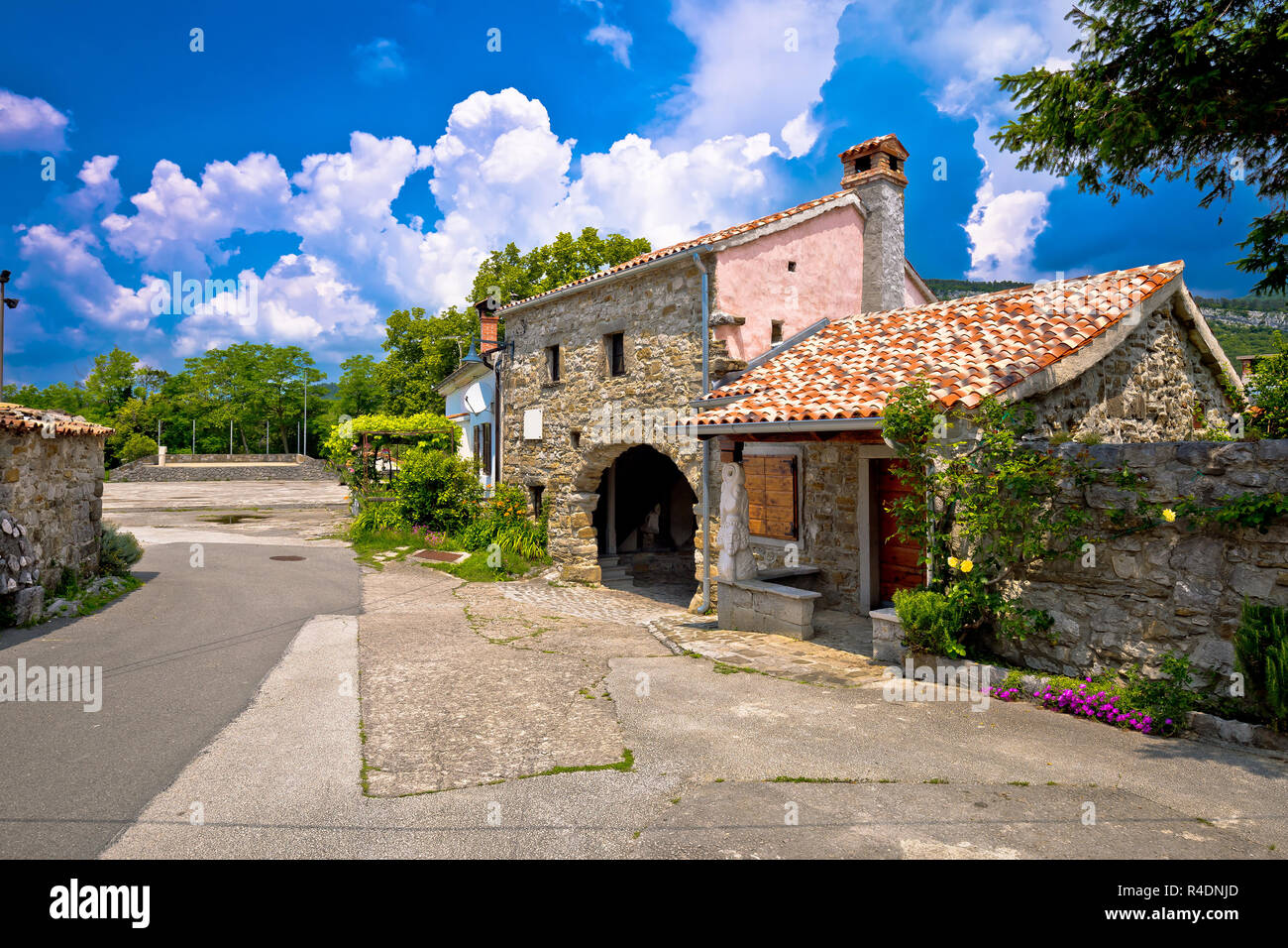 Old stone town gate of Roc Stock Photo - Alamy
