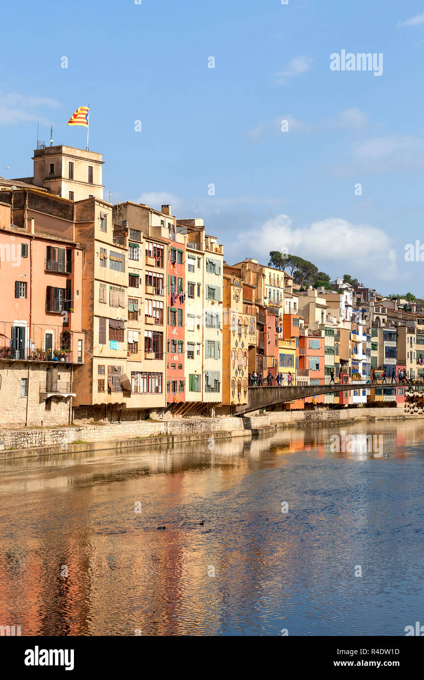 Colorful houses on the river Onyar and the Princess Bridge, Girona ...