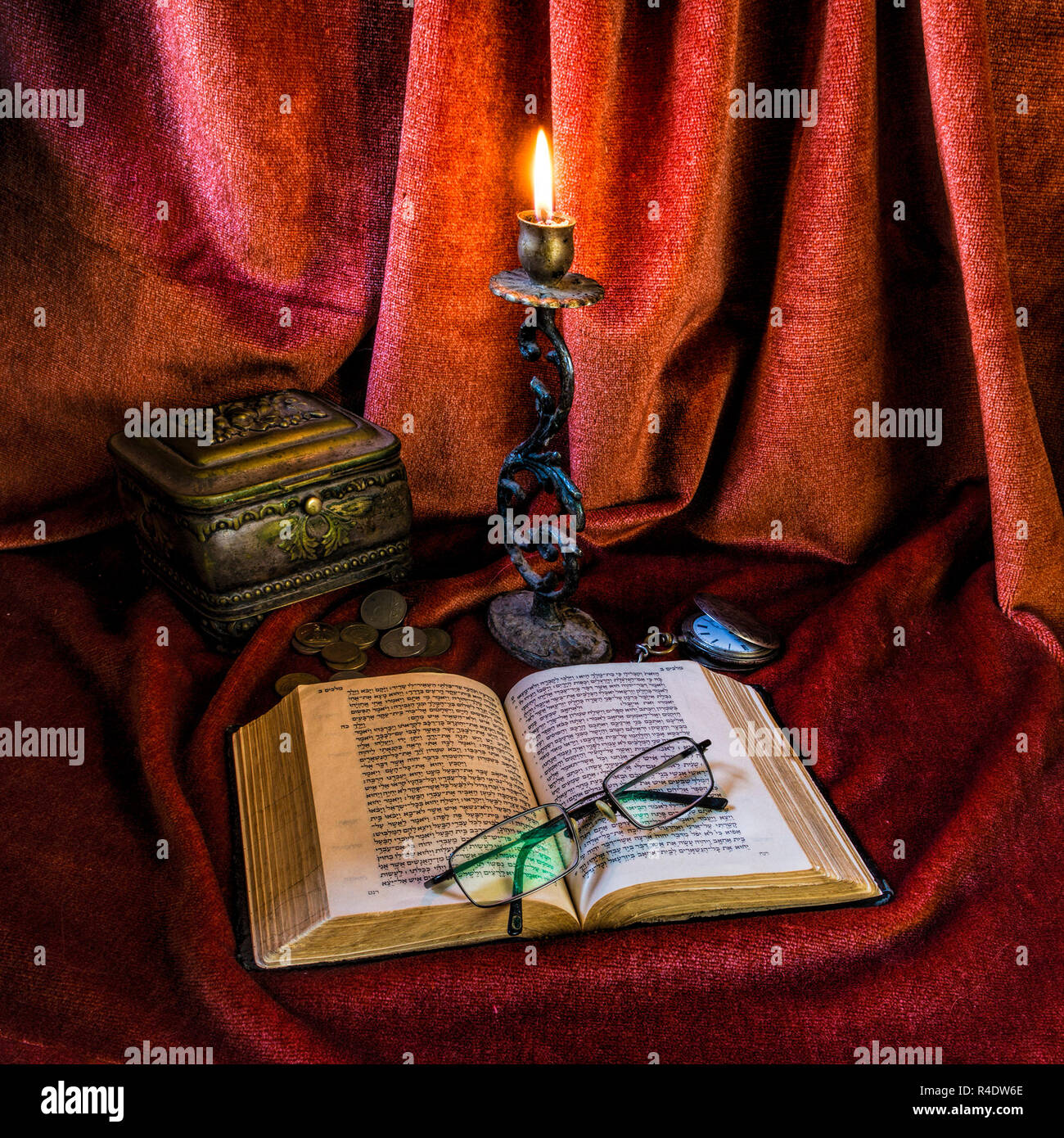Torah reading table hi-res stock photography and images - Alamy