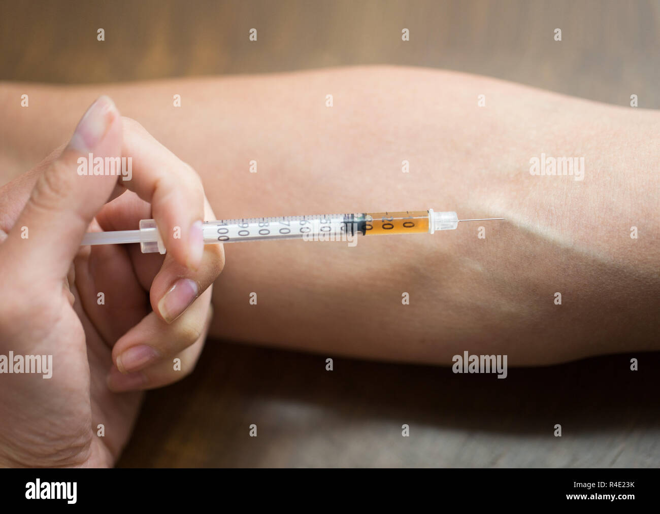Drug addict injecting dose vein hi-res stock photography and images - Alamy
