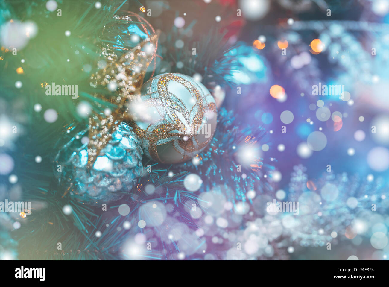 Christmas background witg bokeh light Stock Photo - Alamy