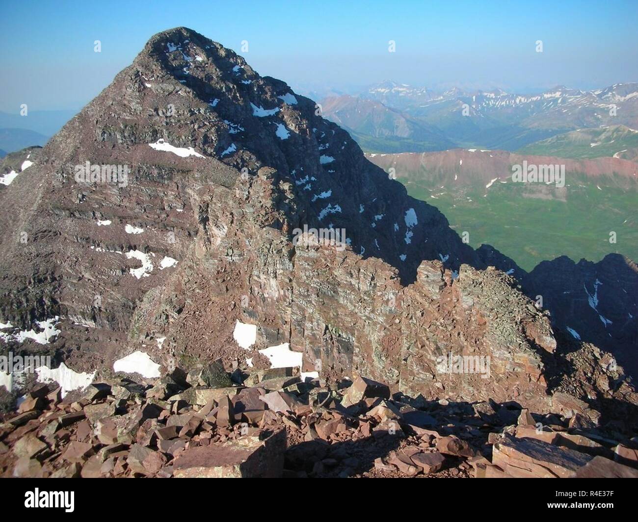 The Maroon Bells are two peaks in the Elk Mountains about approximately ...