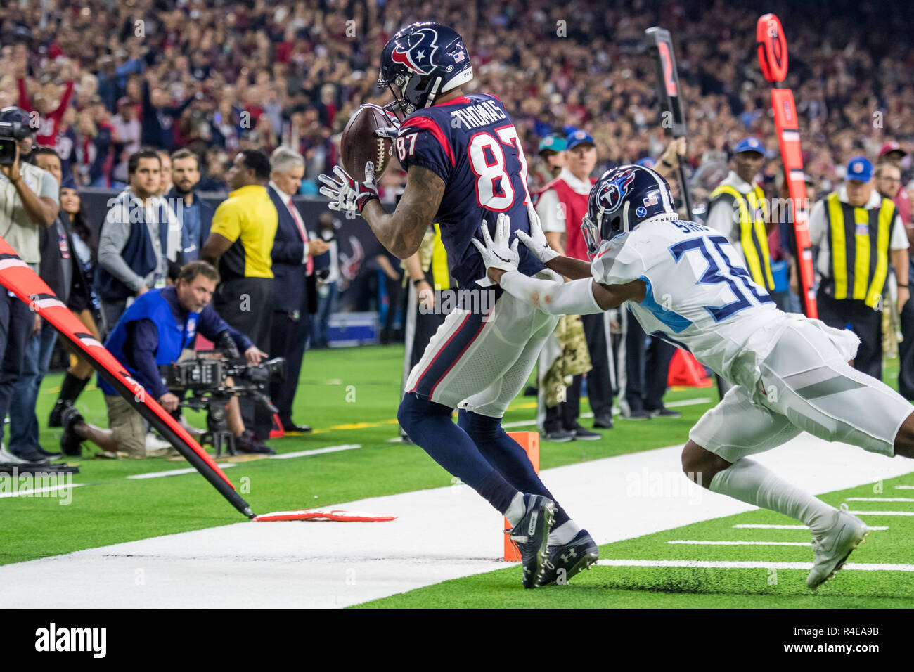 Thomas sims hi-res stock photography and images - Alamy