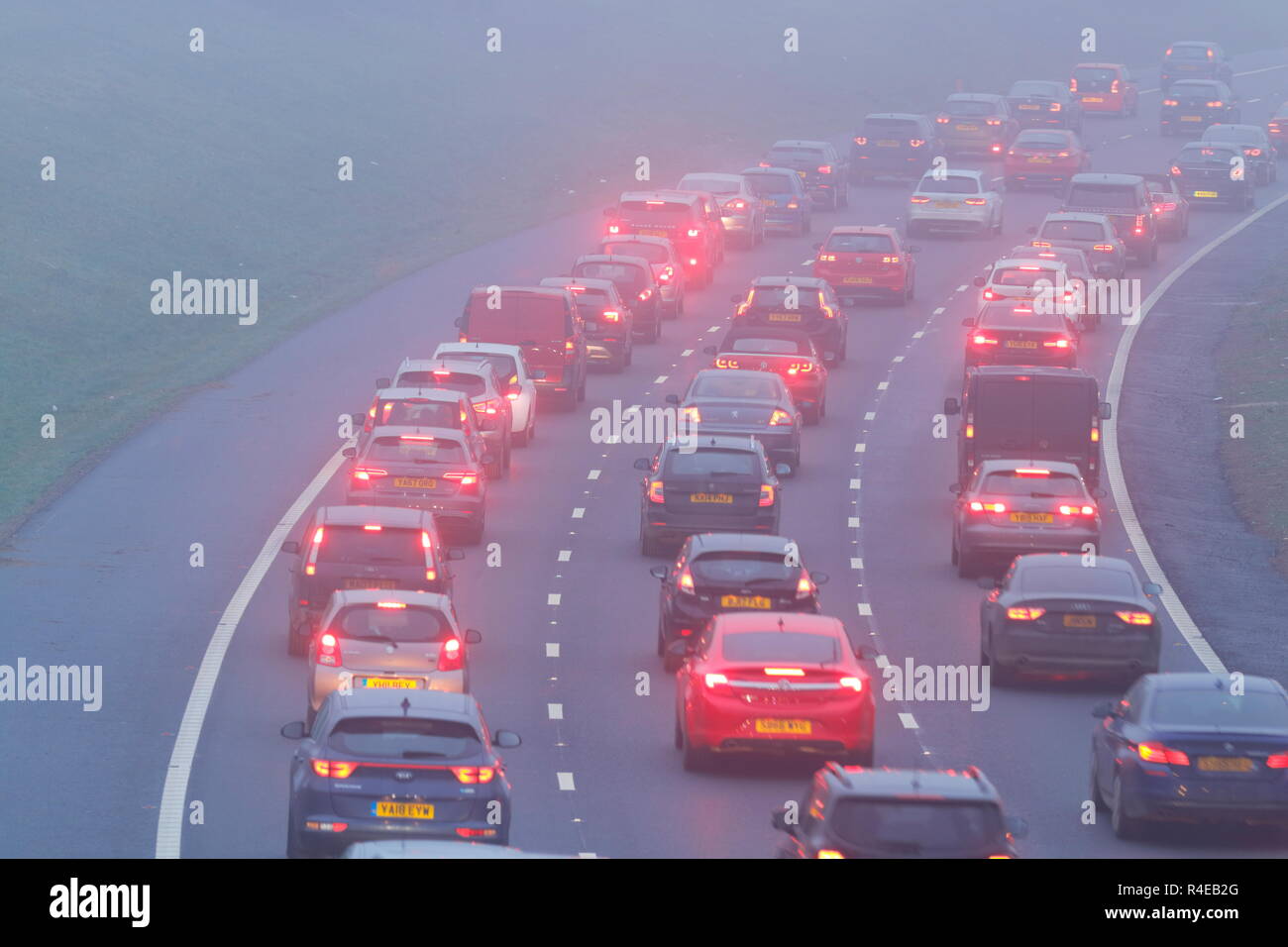 Fog m1 motorway weather hi-res stock photography and images - Alamy