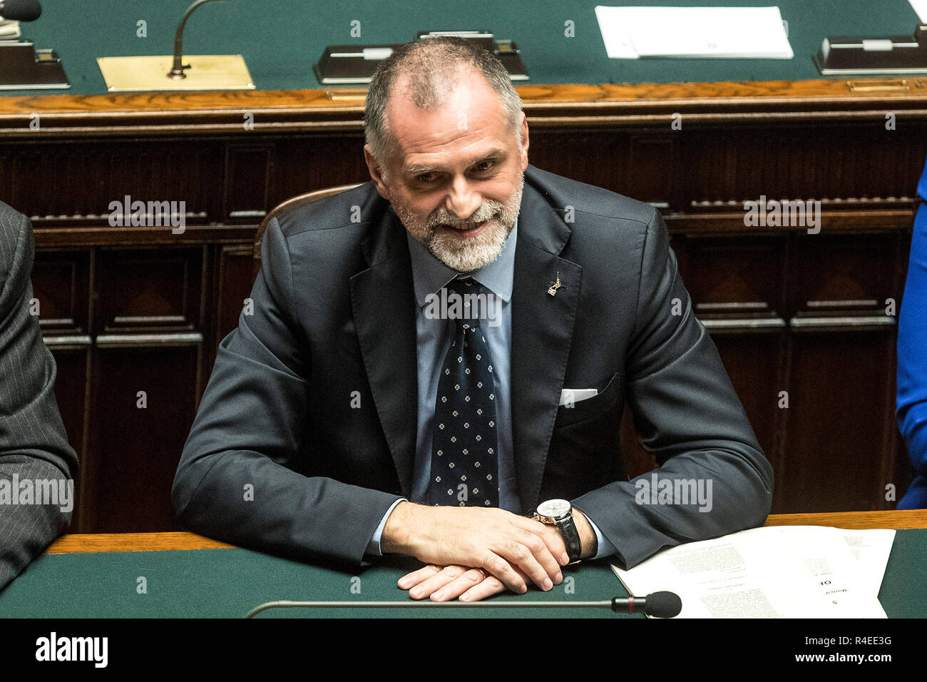 Interventi hi-res stock photography and images - Alamy