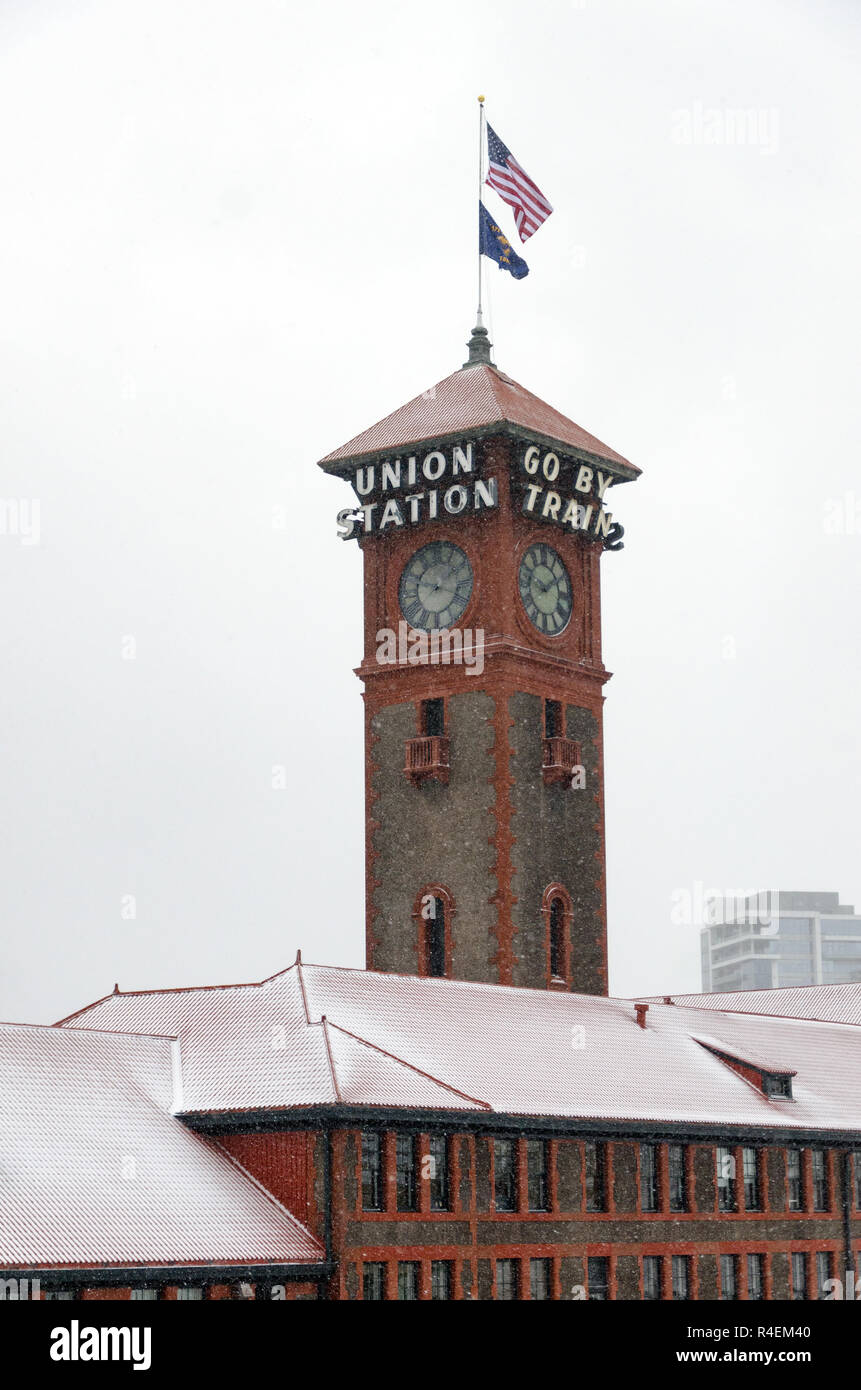 Union Station under Snow Stock Photo - Alamy