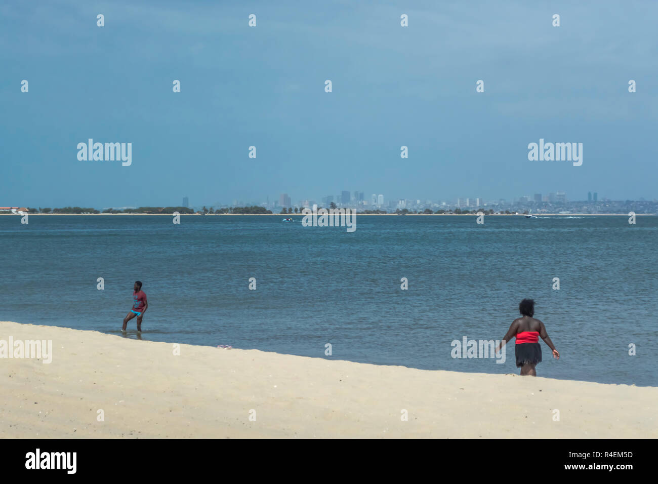 Africa angola luanda woman hi-res stock photography and images - Alamy