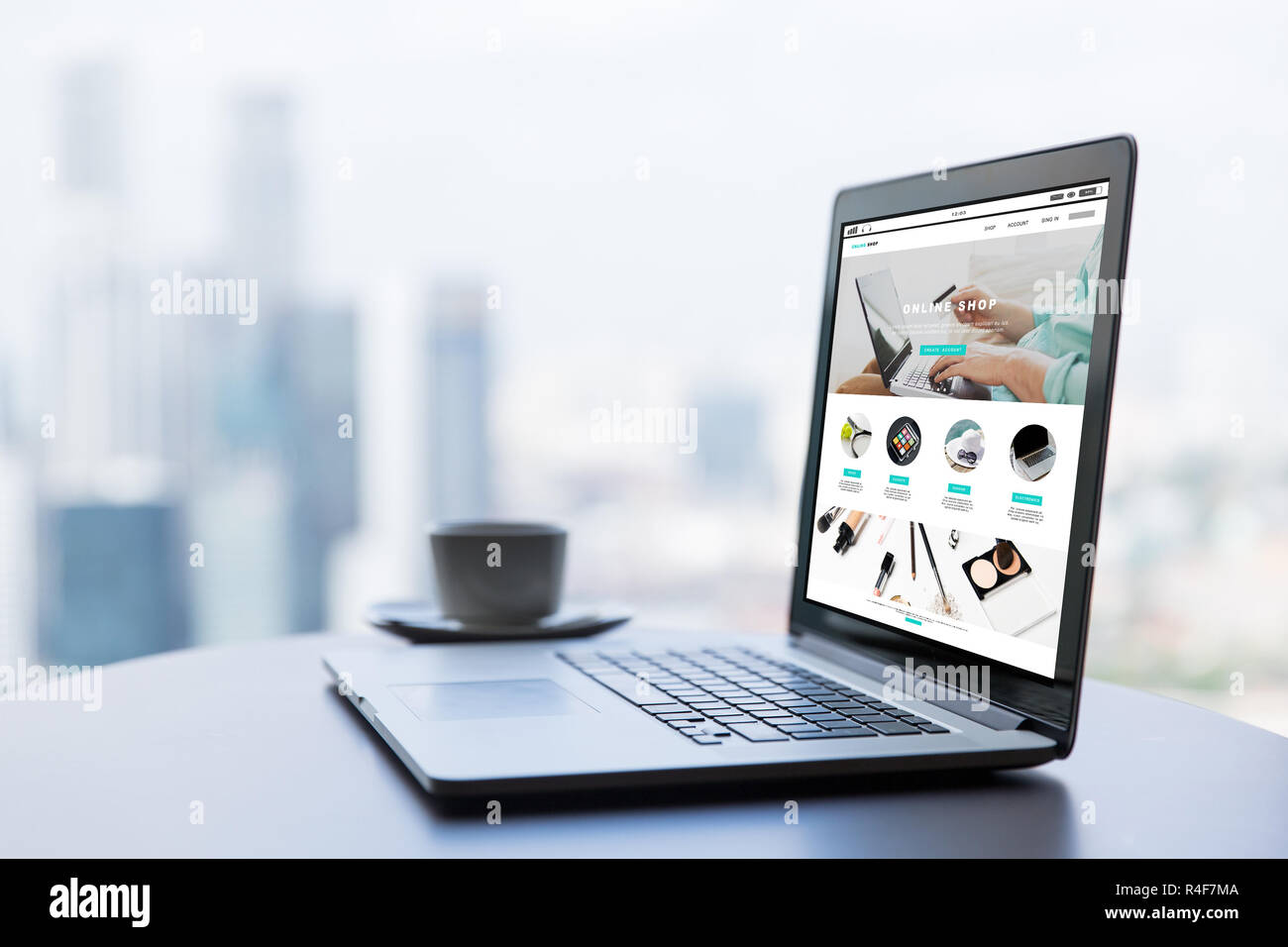 Online retail shopping product page hi-res stock photography and images ...