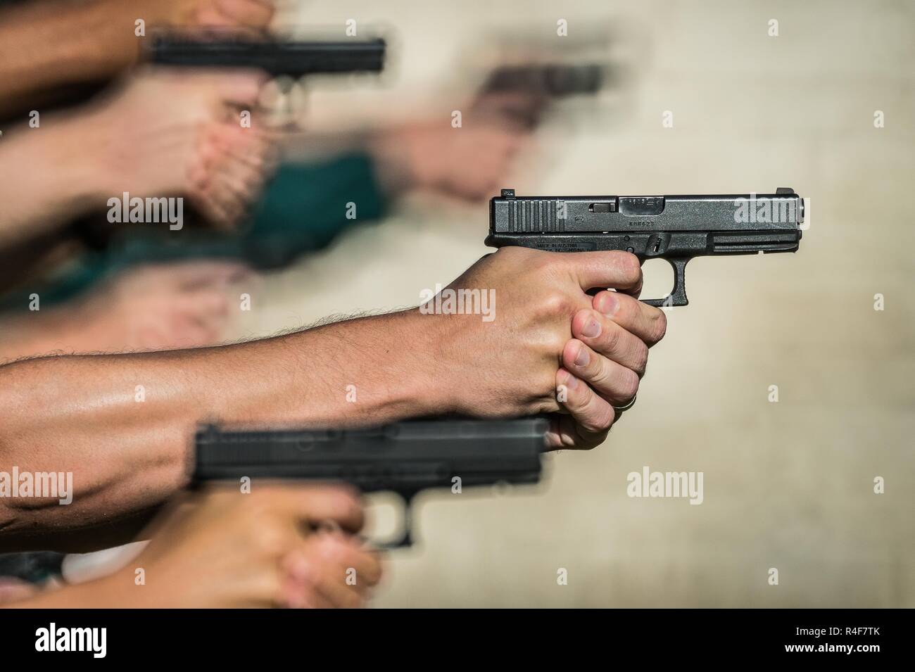 Gun wound hi-res stock photography and images - Alamy