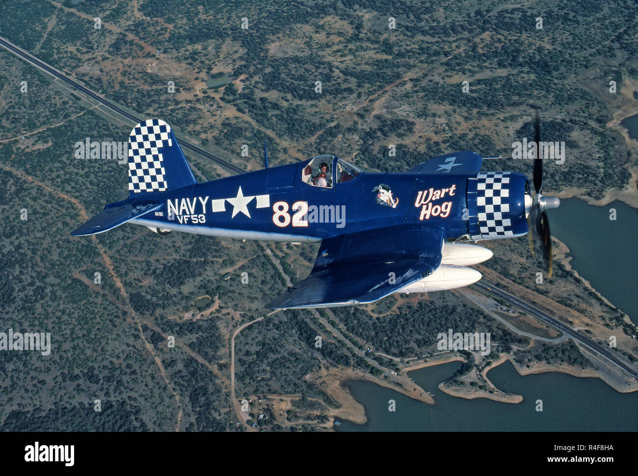 Corsair wwii fighter aircraft hi-res stock photography and images - Alamy