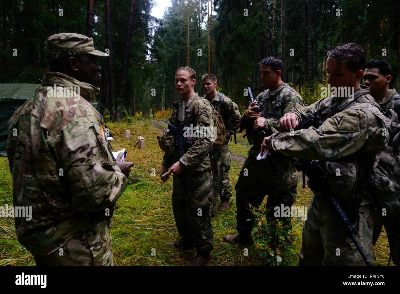 5th signal command hi-res stock photography and images - Alamy
