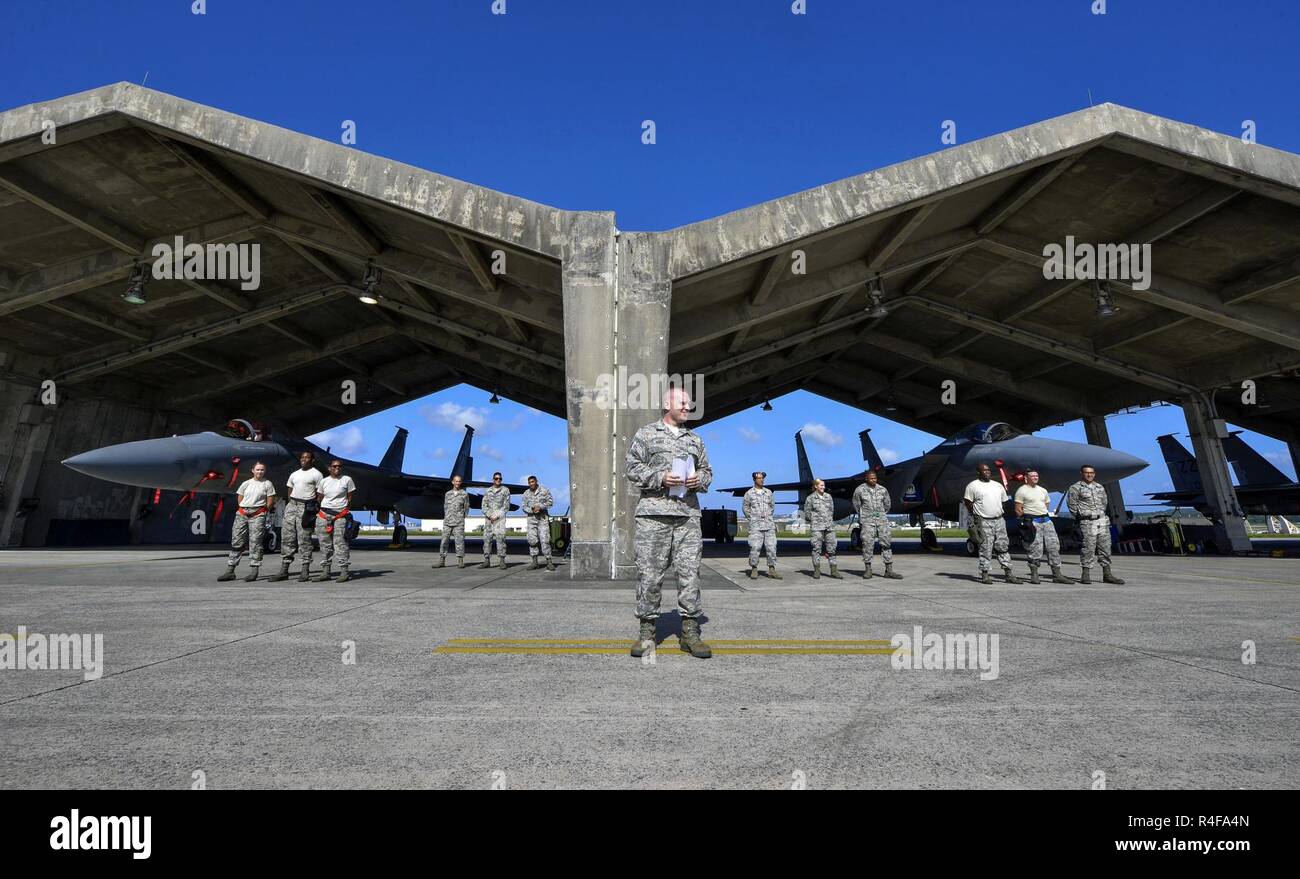 Load standardization crew hi-res stock photography and images - Alamy