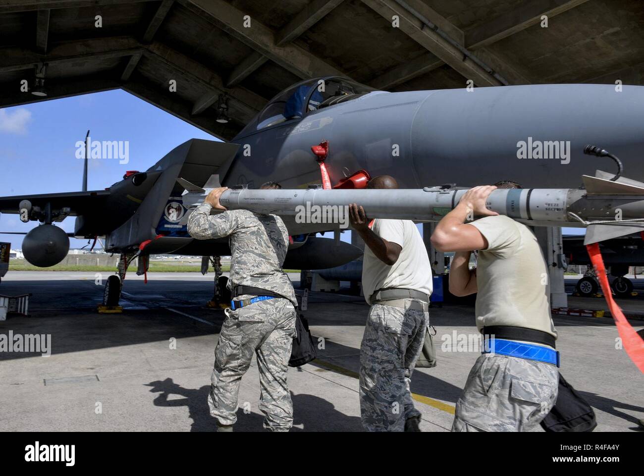Missile sidewinder aim 9l m hi-res stock photography and images - Alamy