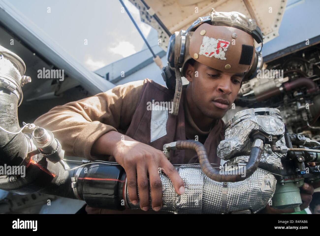 PHILIPPINE SEA (Oct. 25, 2016) Seaman De’shawn Hackett, from Pittsburg ...