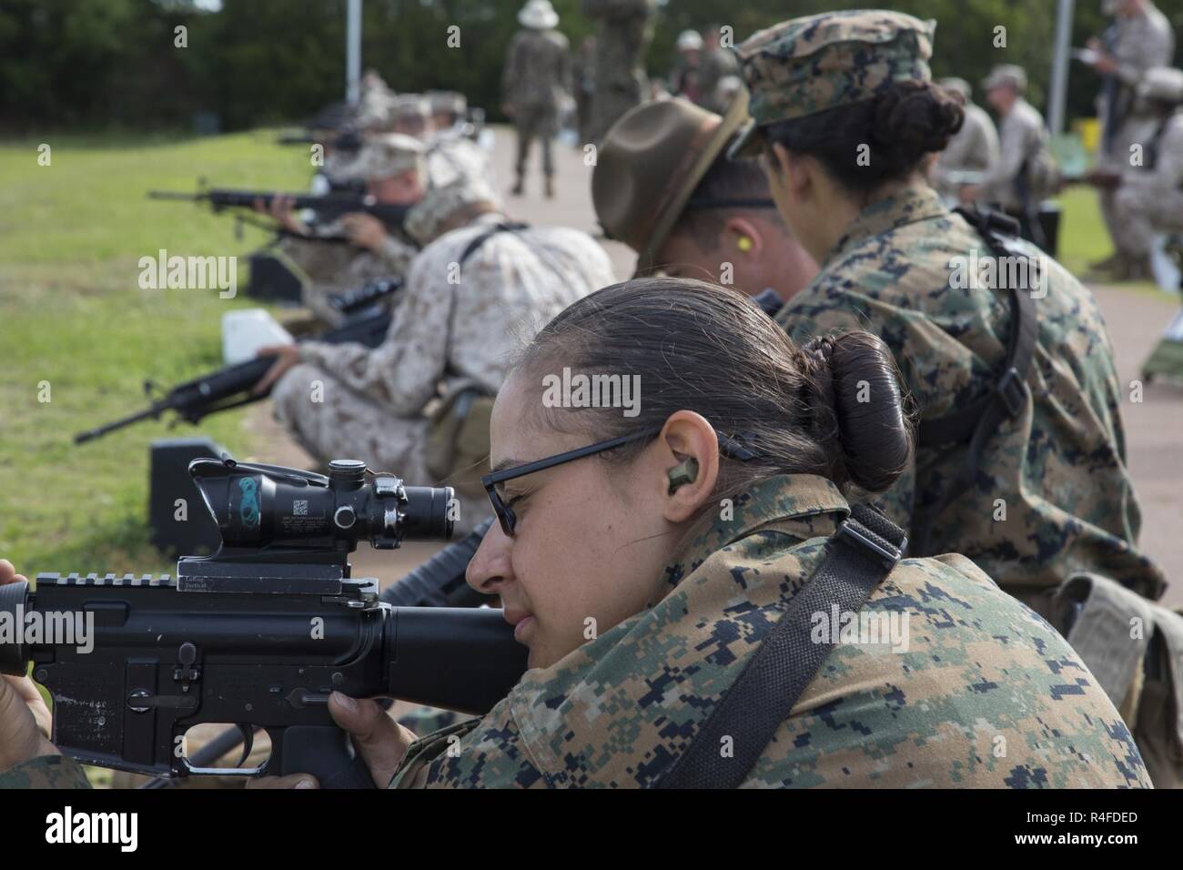 M16 a 4 service rifle hi-res stock photography and images - Alamy