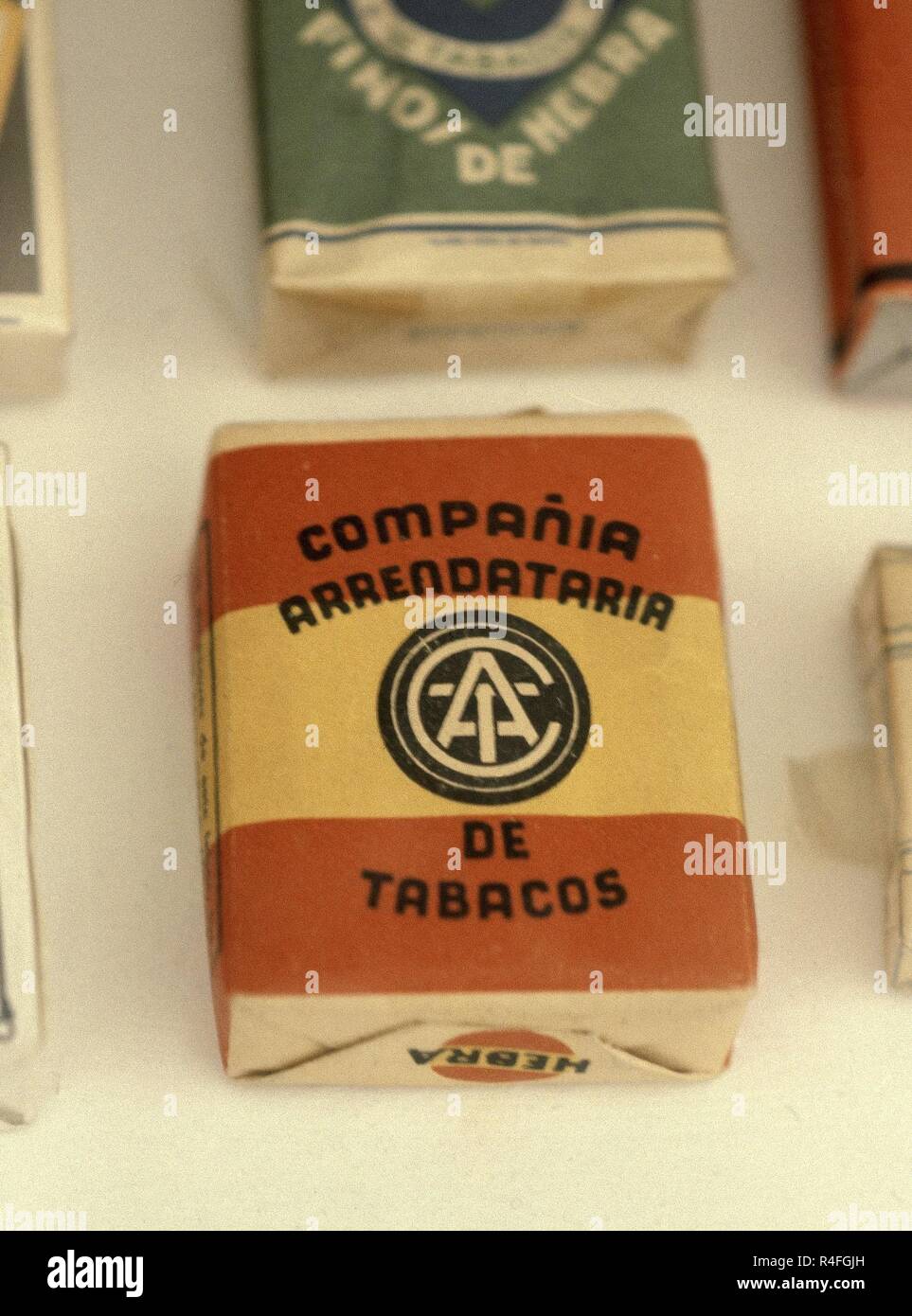 Paquetes de tabaco hi-res stock photography and images - Alamy