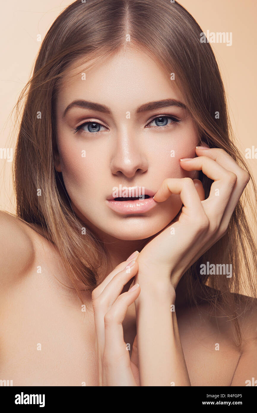 Beautiful girl with perfect skin Stock Photo - Alamy