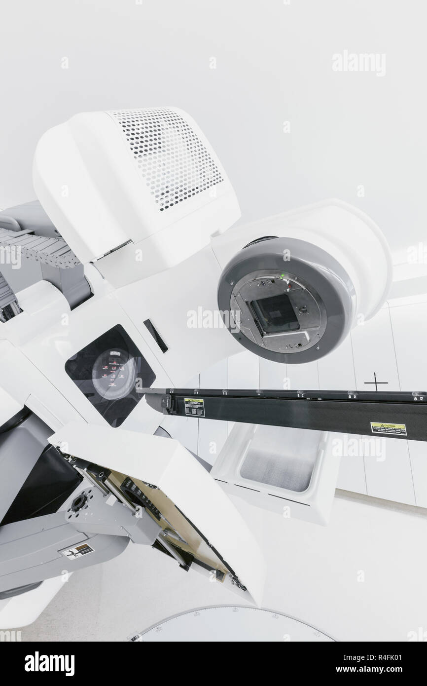 medical linear accelerator in therapeutic oncology Stock Photo - Alamy