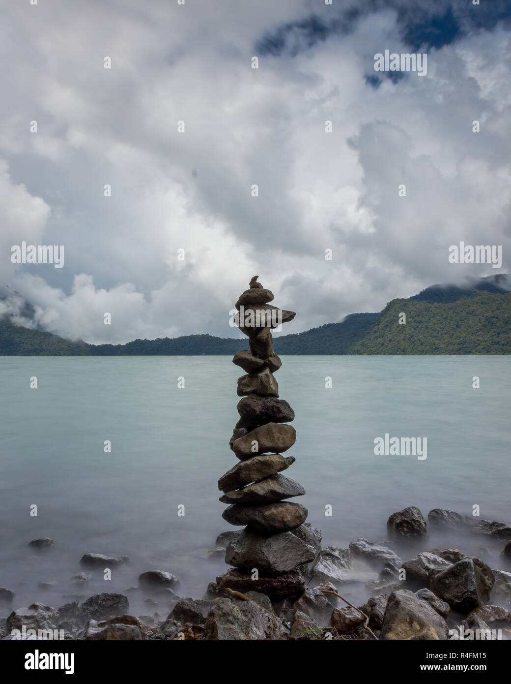 Rock stack on shore lake hi-res stock photography and images - Alamy