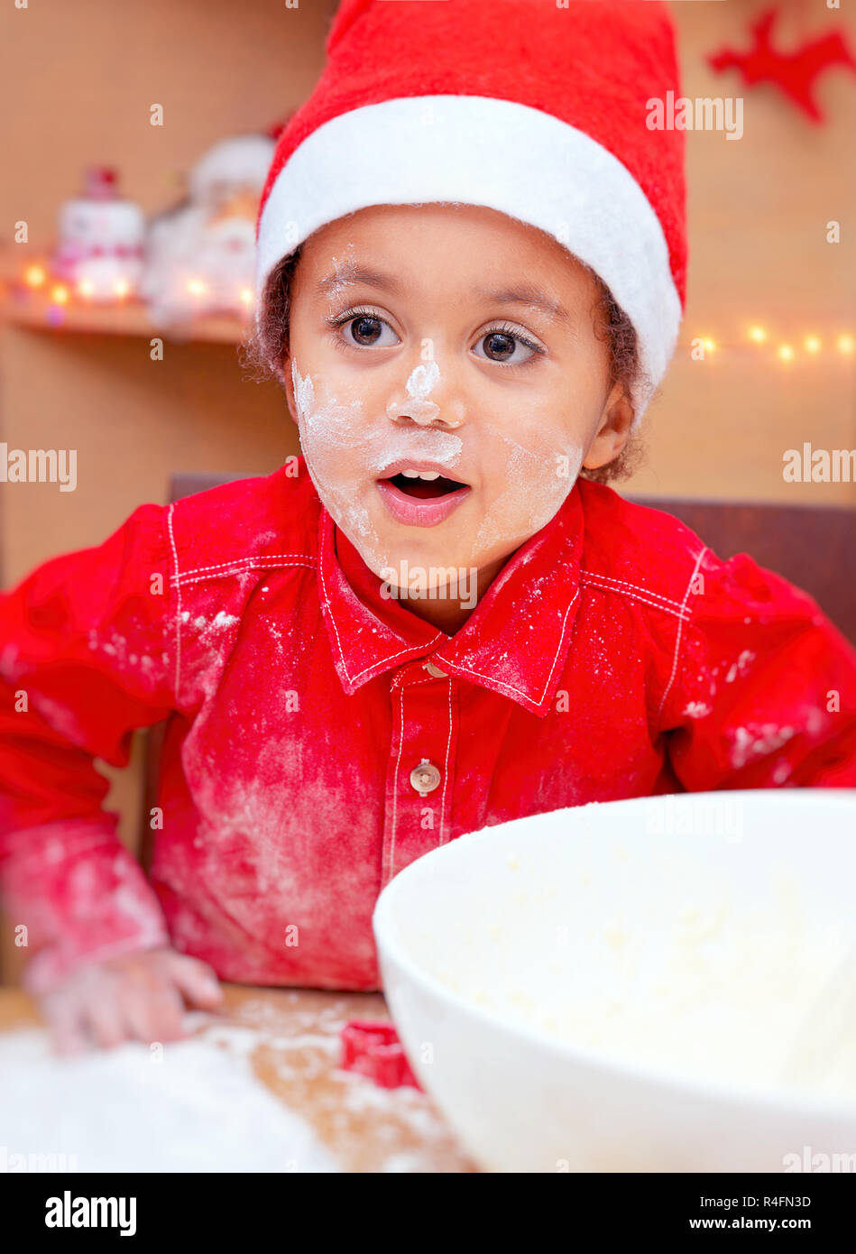 African american kids baking hi-res stock photography and images - Alamy