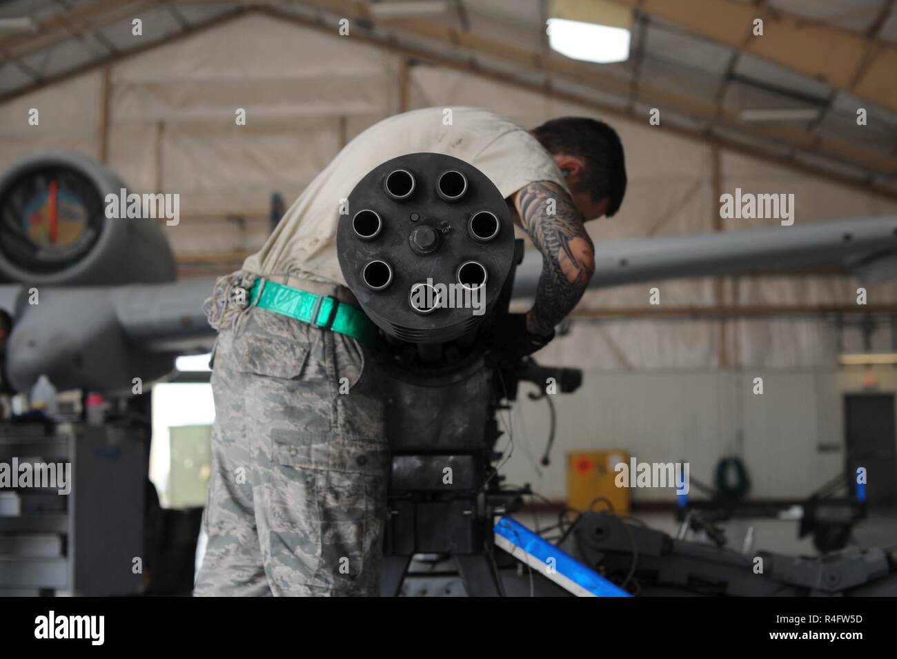 355th aircraft maintenance squadron hi-res stock photography and images ...