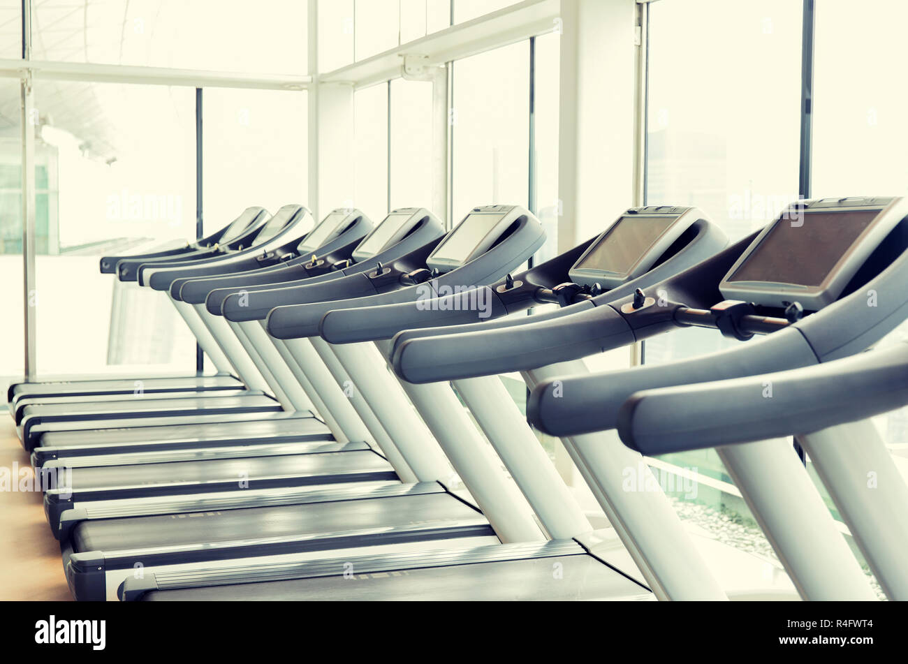 Treadmills stationary hi-res stock photography and images - Alamy