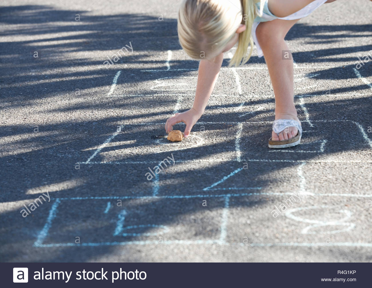 Kids Playing Hopscotch Stock Photos & Kids Playing Hopscotch Stock ...