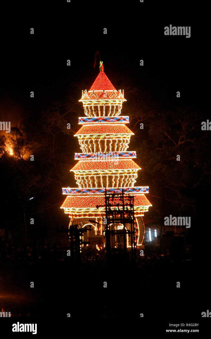 Exterior view of temple Stock Photo - Alamy