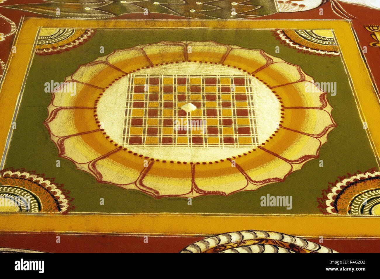 Kolam powder hi-res stock photography and images - Alamy