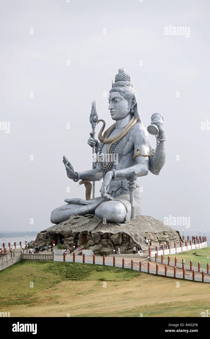 Shiva statue murudeshwara hi-res stock photography and images - Alamy