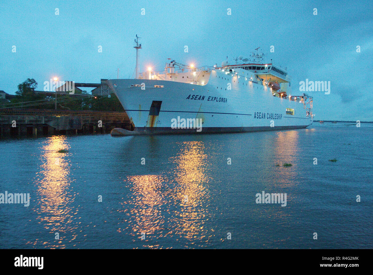 Ship at seaport Stock Photo - Alamy