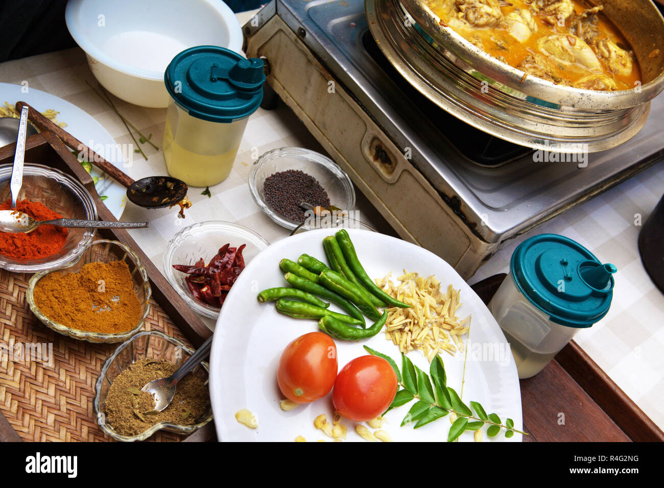 Bowls spices ingredients preparing hi-res stock photography and images ...