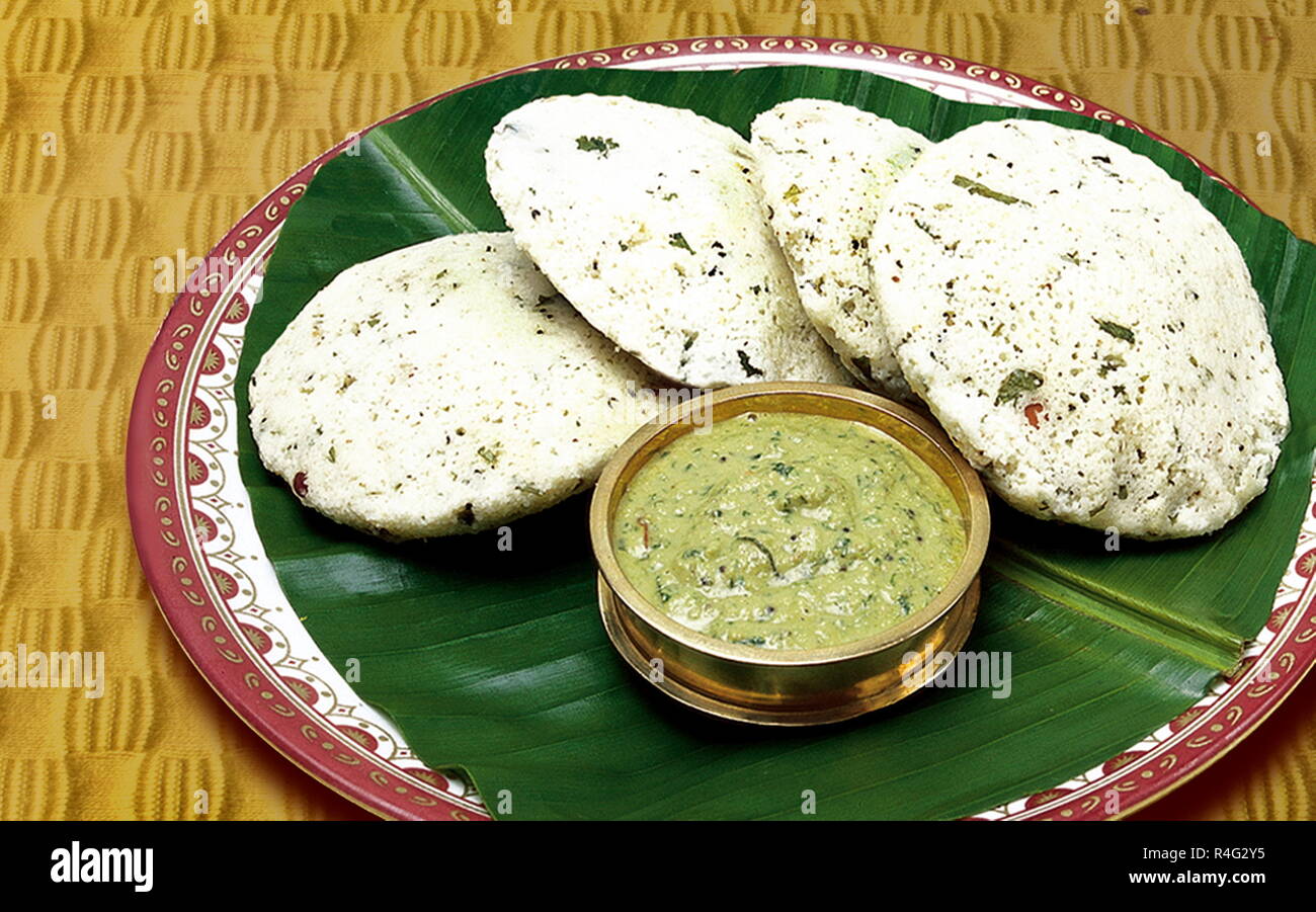 Idly with chutney Stock Photo - Alamy