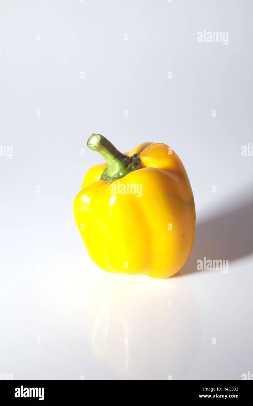 Yellow bell pepper Stock Photo - Alamy