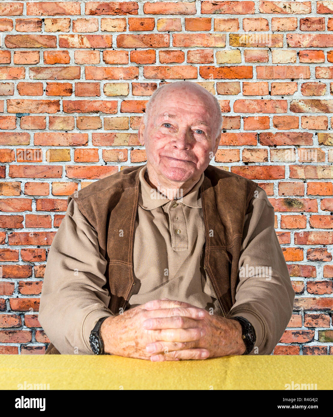 elderly retired man Stock Photo - Alamy