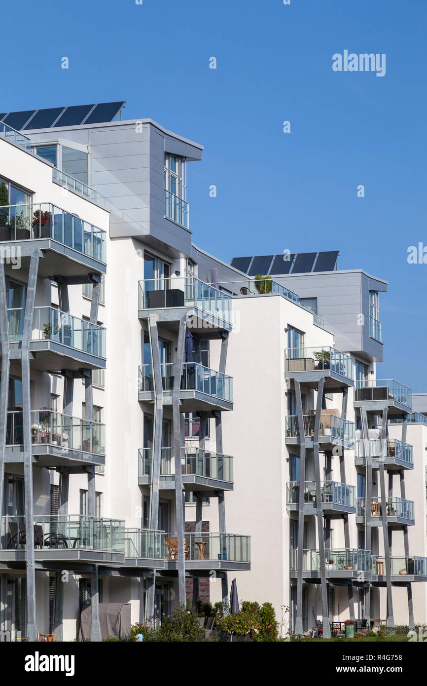 facade of a modern residential building Stock Photo - Alamy