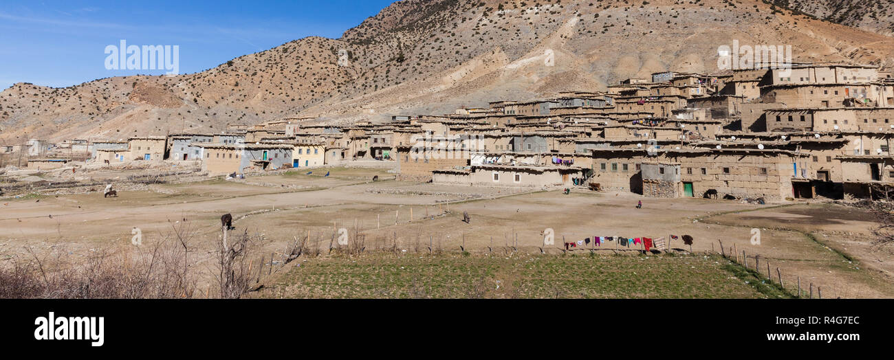 Rural Moroccan Berber village in Morocco Stock Photo - Alamy