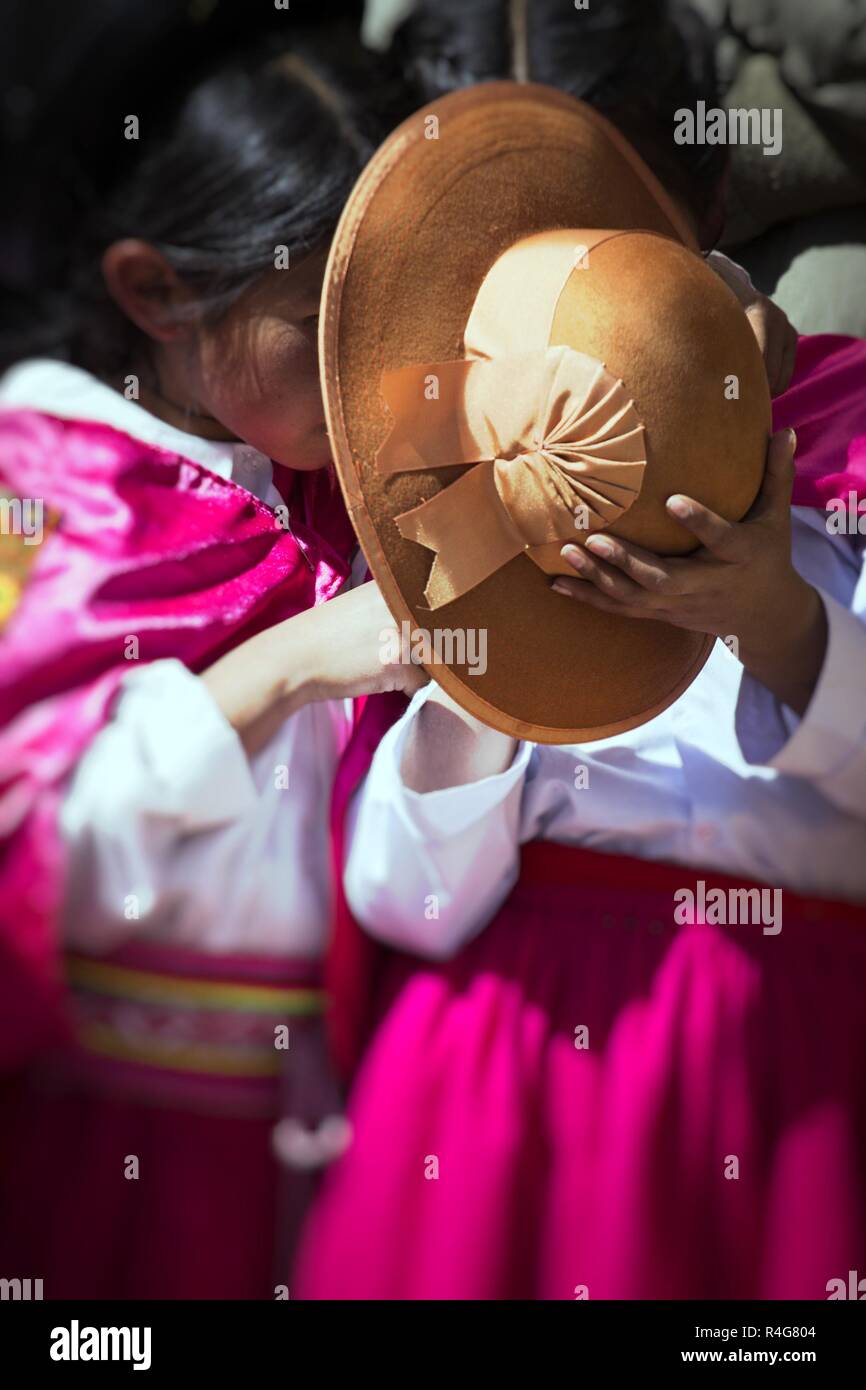 Peru folk dance children hi-res stock photography and images - Alamy
